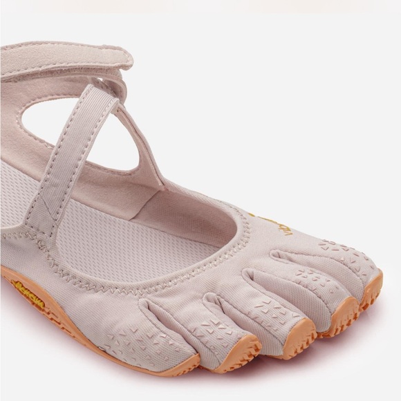 Vibram | Shoes | Vibram Womens Light Pink Fivefingers Vsoul | Poshmark